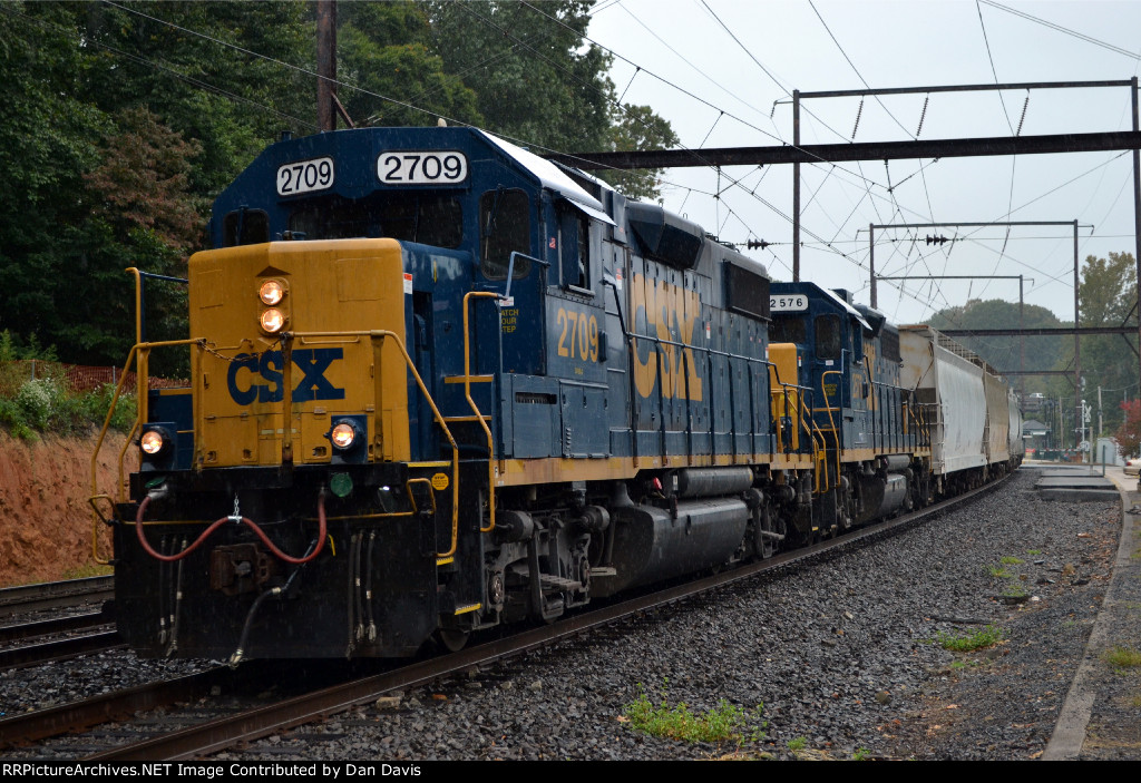 CSX GP38-2 2709 leads C770-02